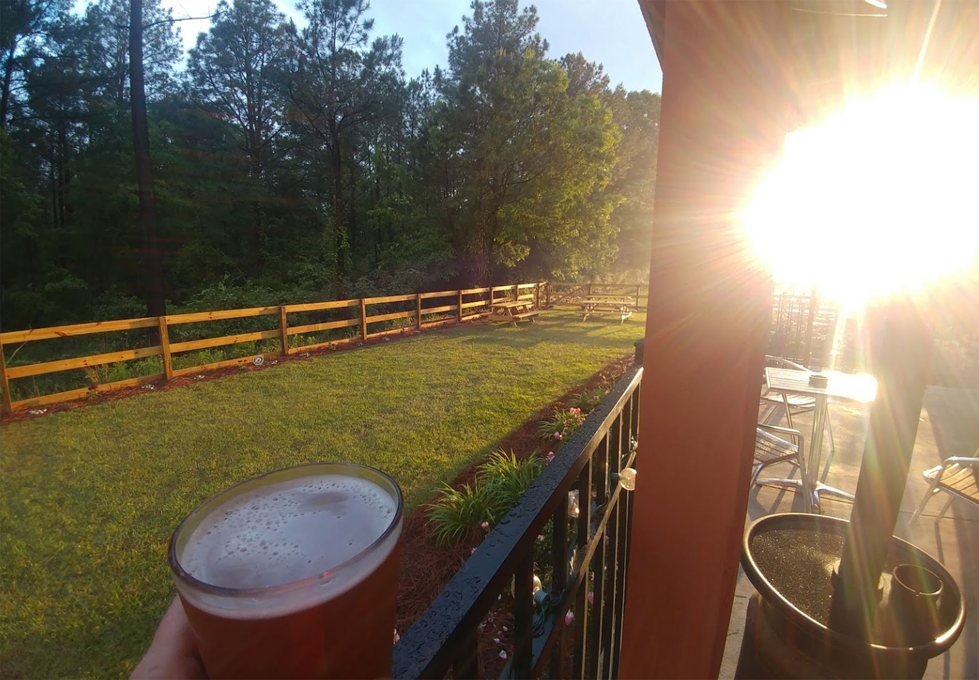 Tap and Pour – Craft Beer Bar