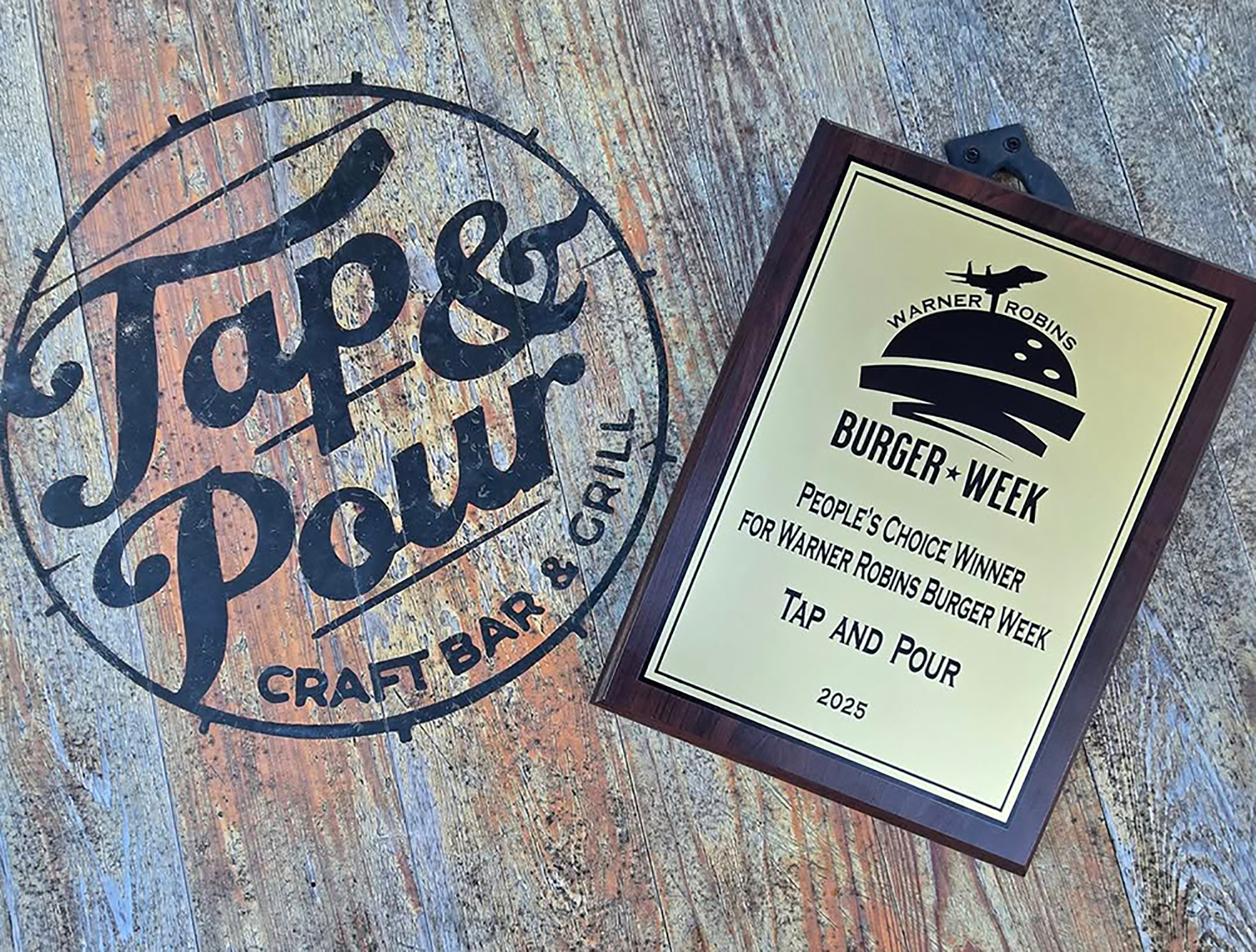 Tap and Pour – Craft Beer Bar
